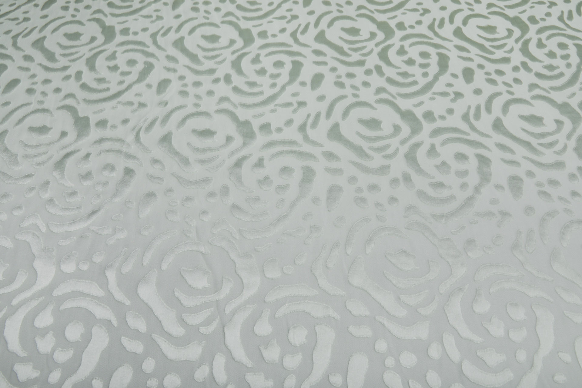 devore silver wallpaper